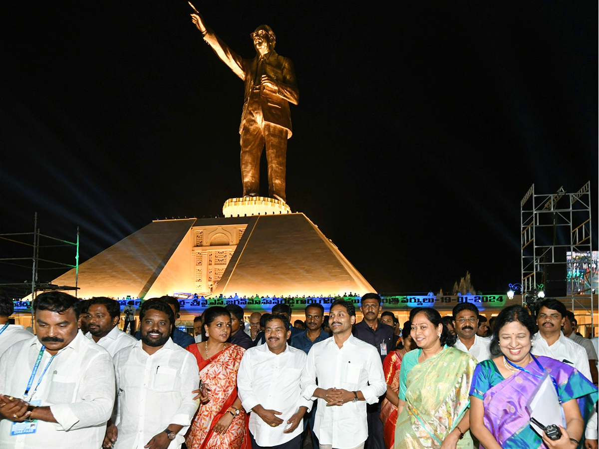 Vijayawada Ambedkar Statue Pics: చరిత్రలోనే అరుదైన ఘట్టం.. సామాజిక న్యాయ మహా శిల్పం ఆవిష్కరణ ...